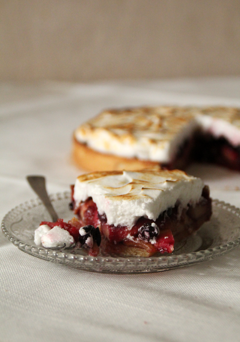 Rêve de gourmandises » Tarte aux pommes & myrtilles meringuée